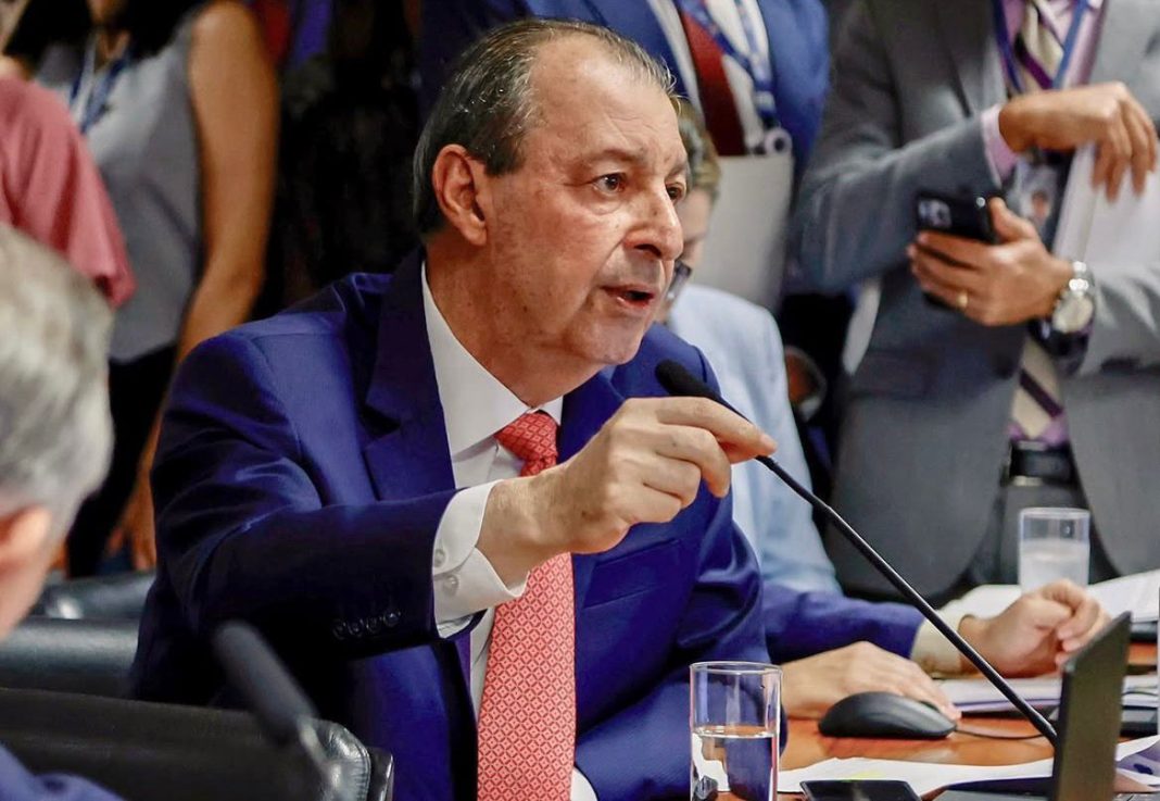 Omar Aziz participa, em Parintins, da assinatura de obras do Novo PAC ...